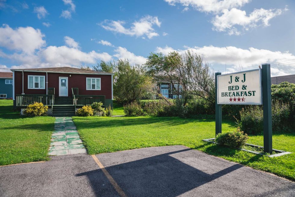 Accommodations - Shallow Bay Motel